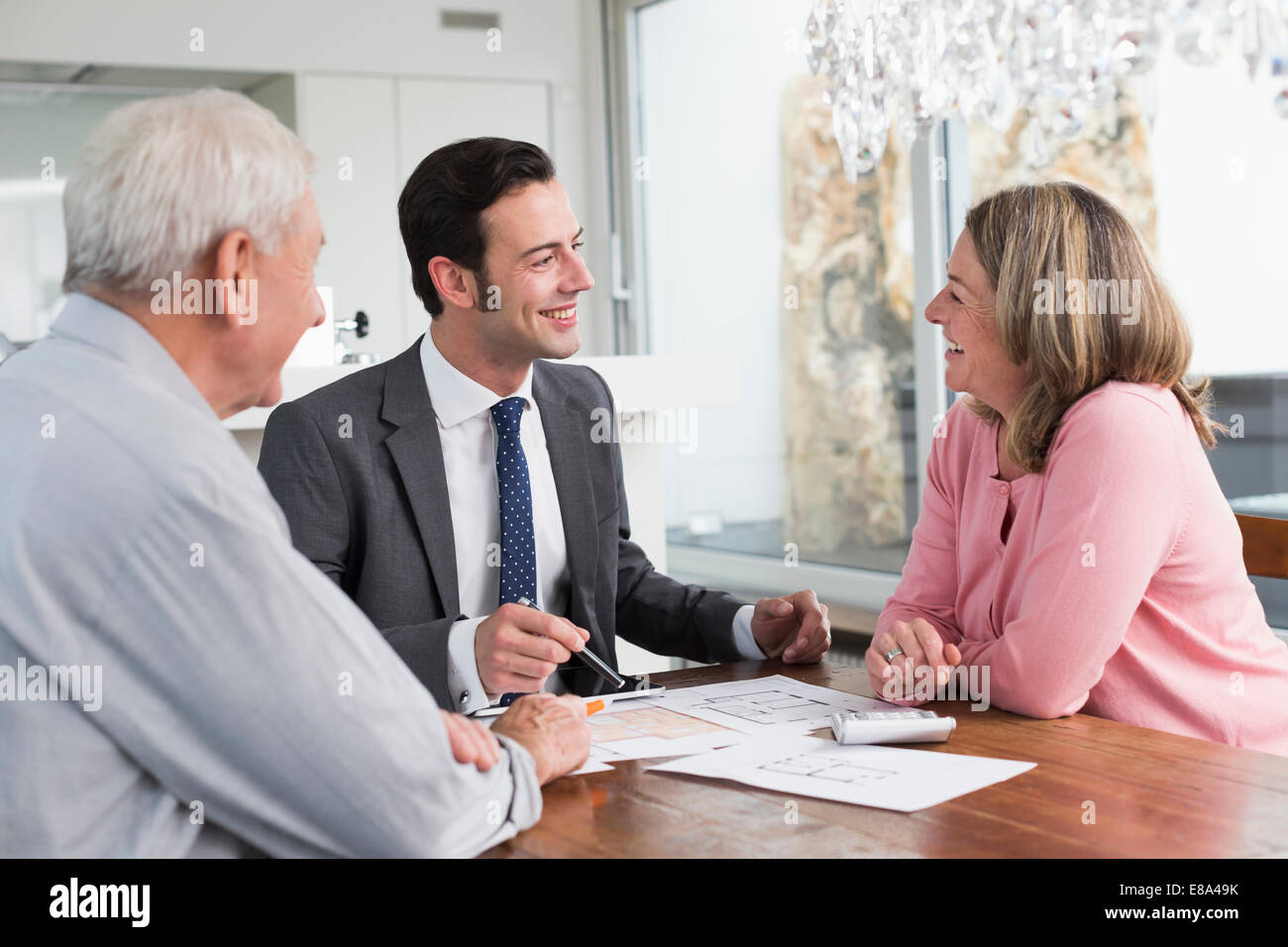 Consultant content hi-res stock photography and images - Alamy