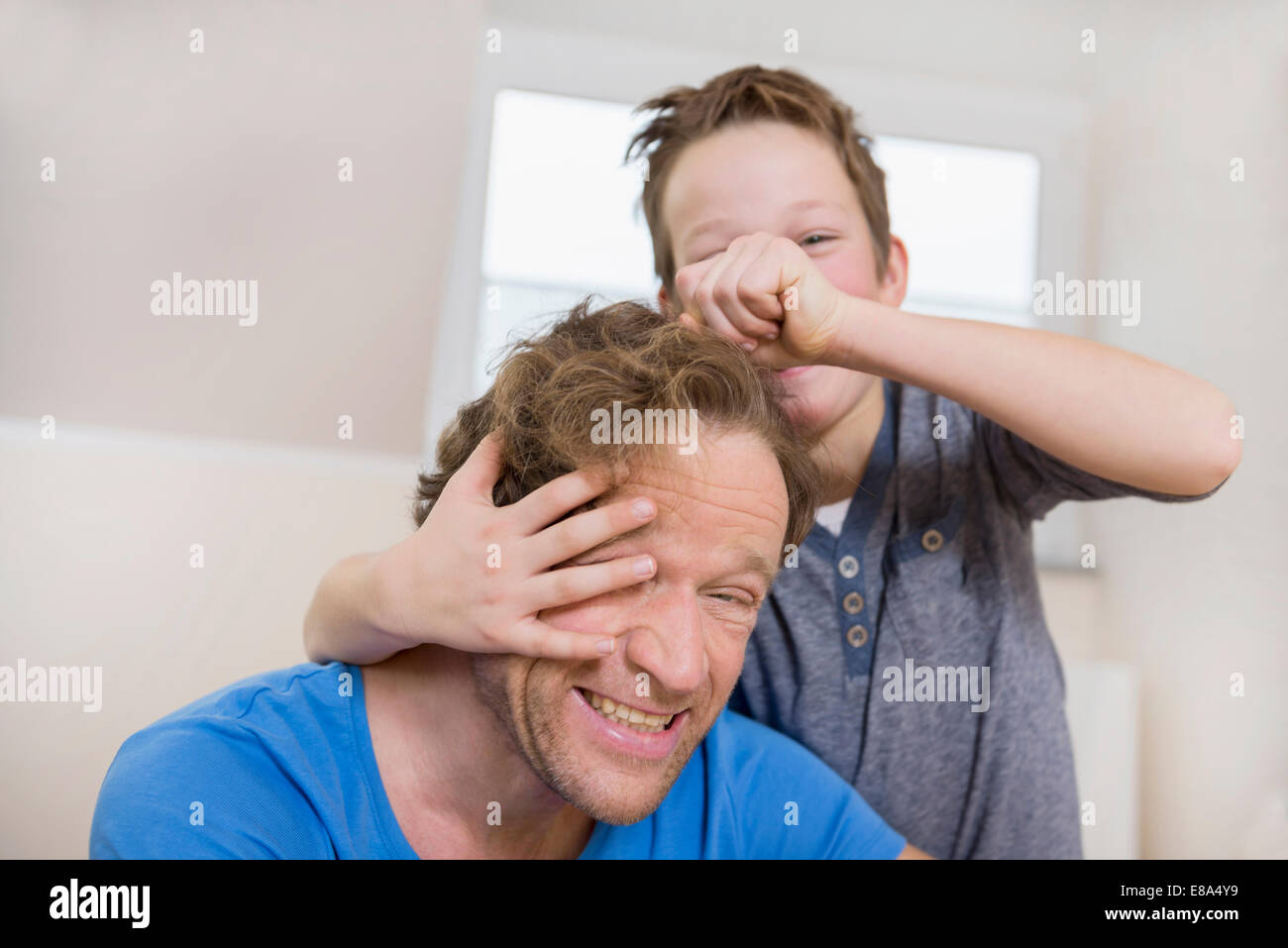Son father fighting hi-res stock photography and images - Alamy
