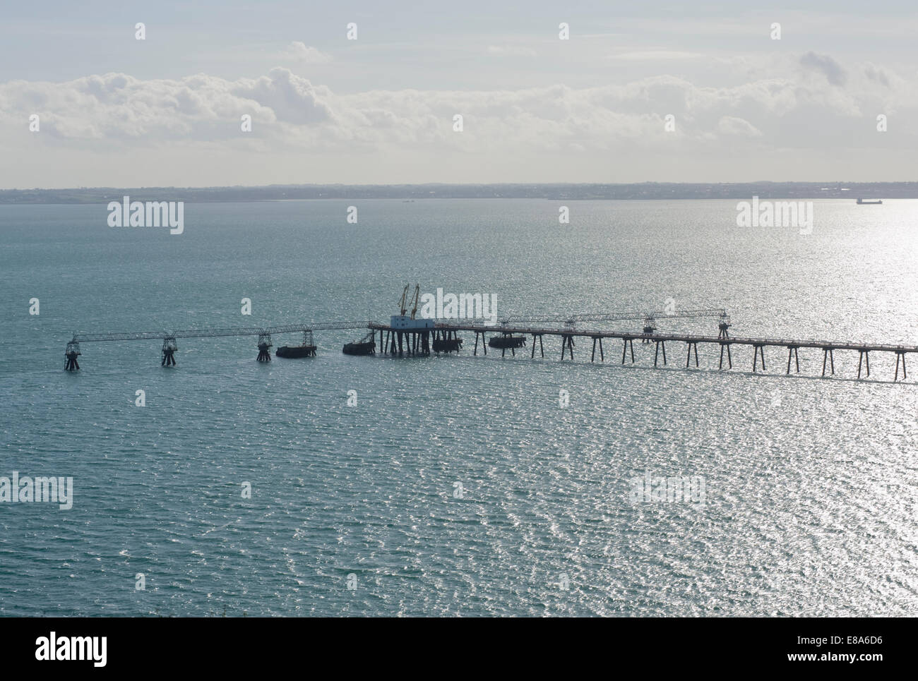 Oil terminal jetty hi-res stock photography and images - Alamy