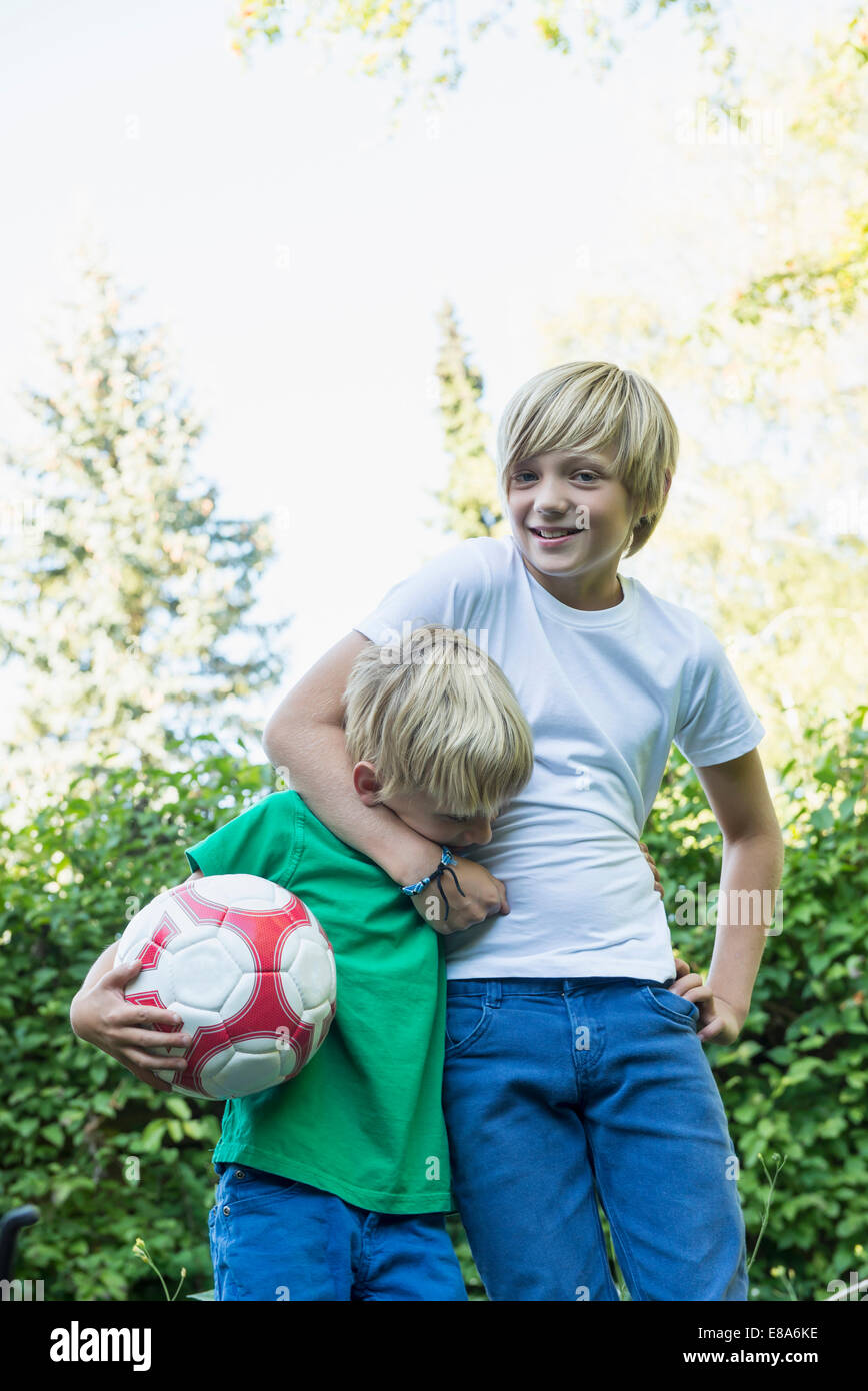 Headlock hi-res stock photography and images - Alamy