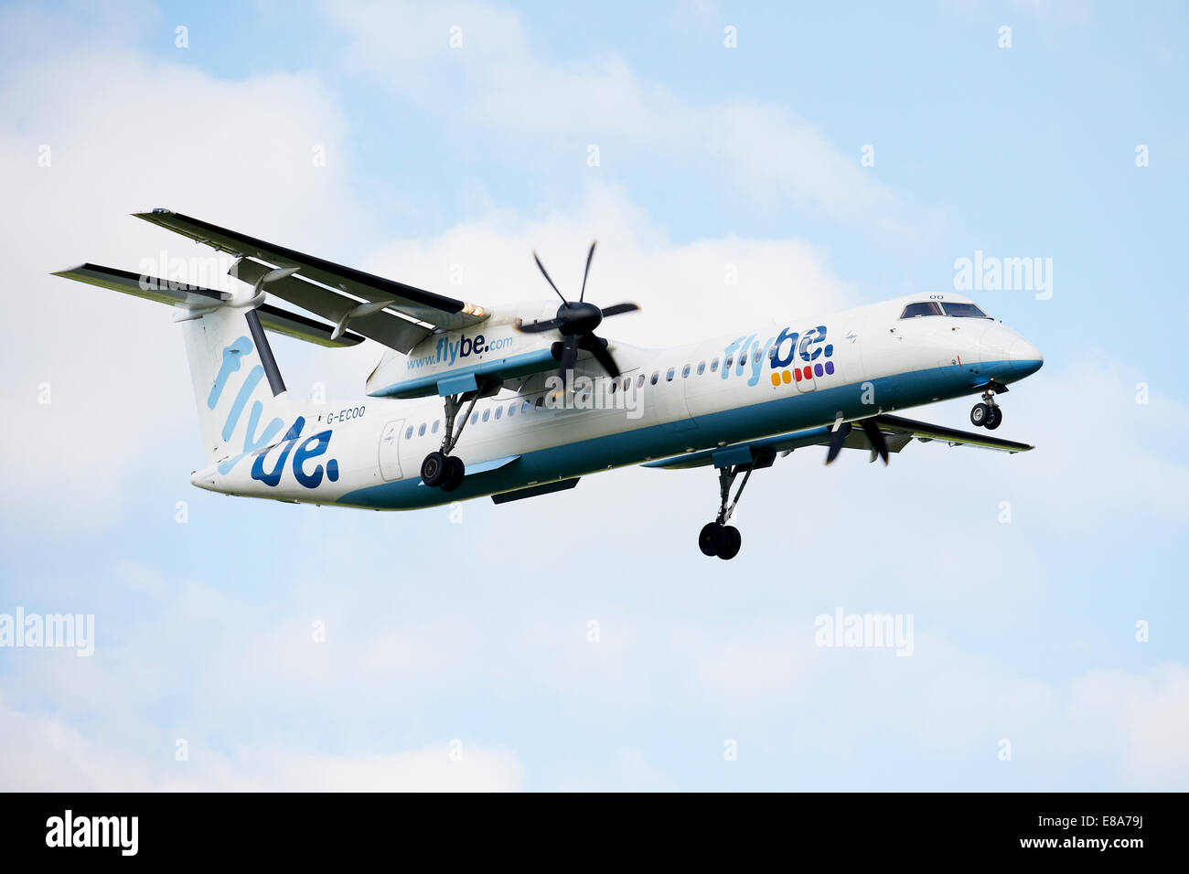 Flybe Bombardier Q400 G-ECOO landing at Leeds Bradford International ...
