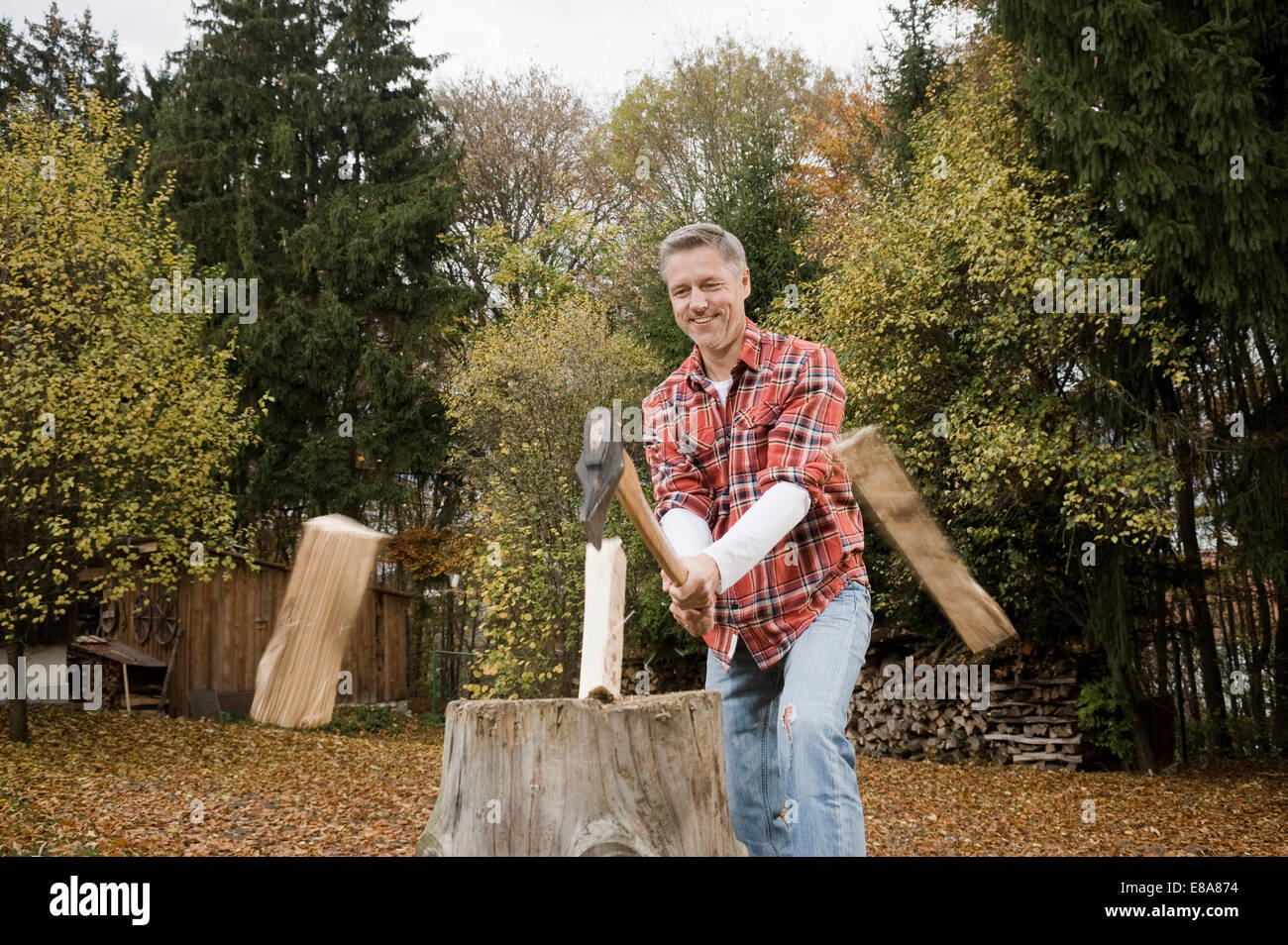 Wood chopping stand hi-res stock photography and images - Alamy