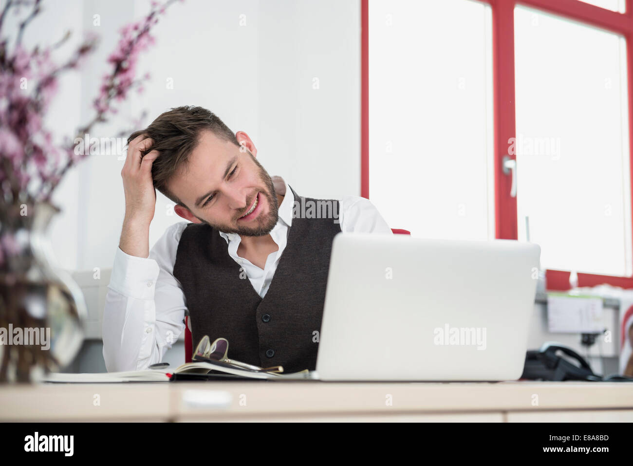 Young man office stress problem computer Stock Photo - Alamy