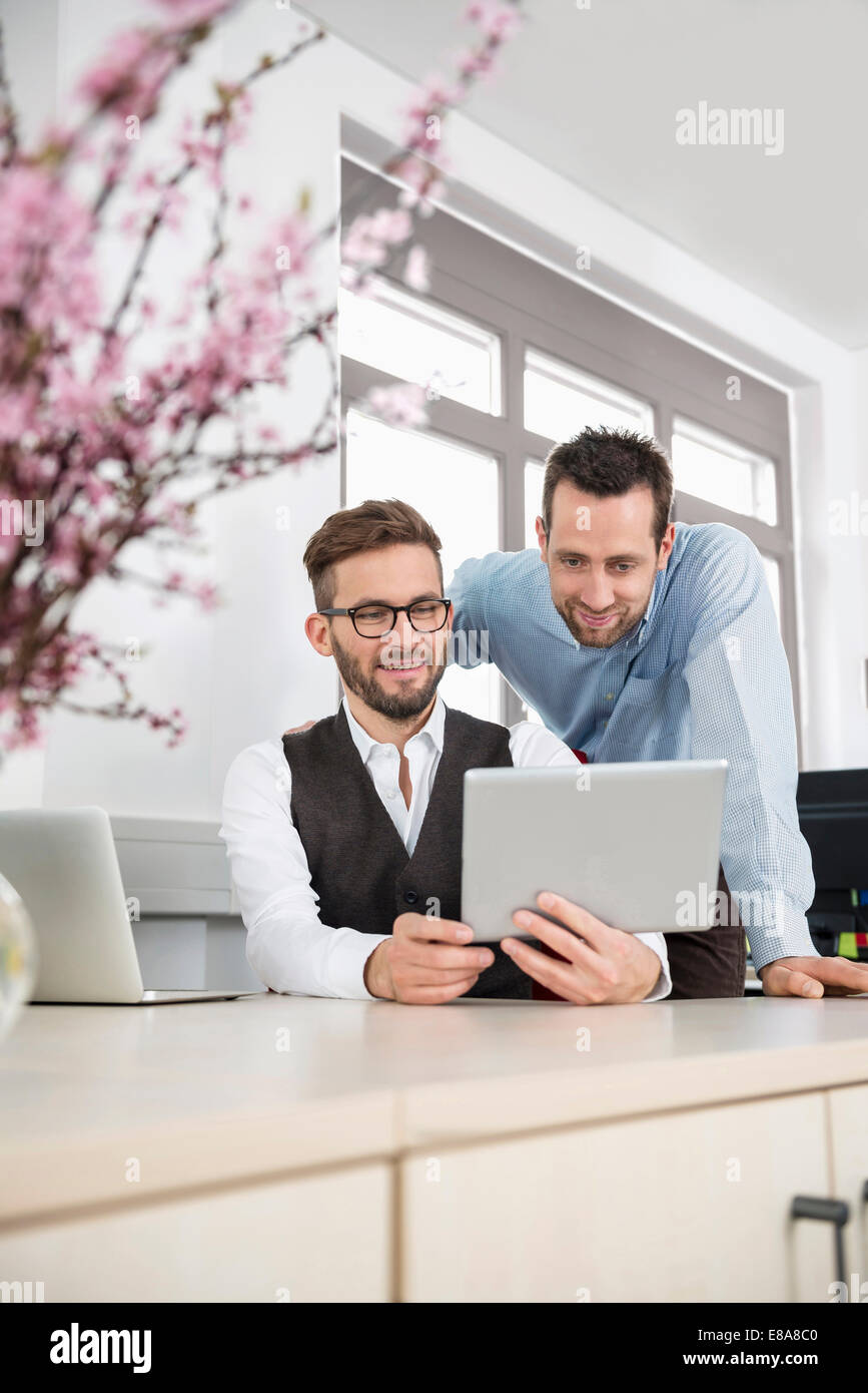 Men office planning meeting tablet computer Stock Photo - Alamy