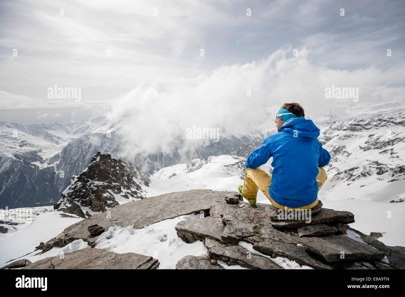 Mountain peak winter hi-res stock photography and images - Alamy