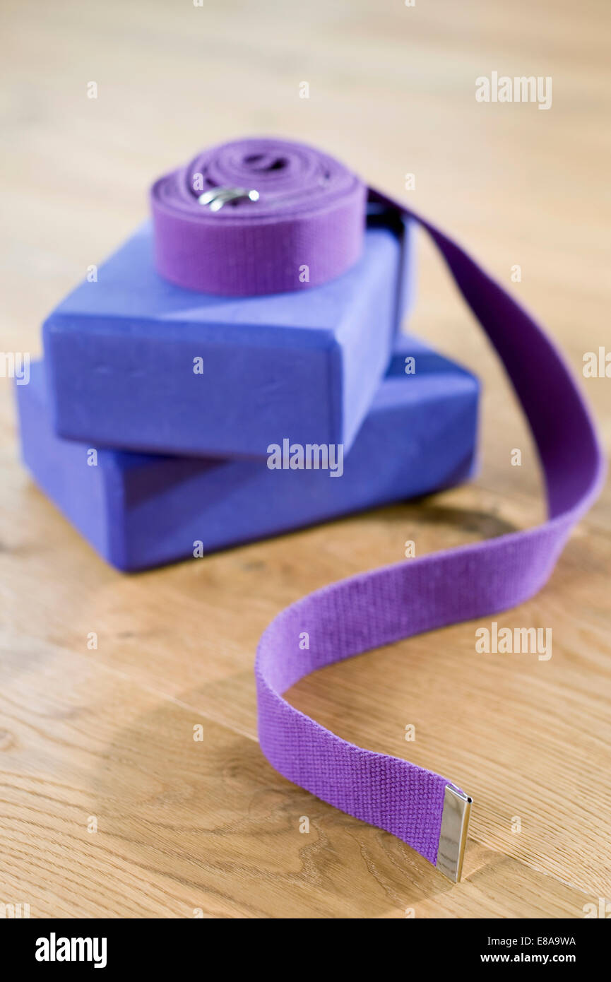 Yogablock hi-res stock photography and images - Alamy