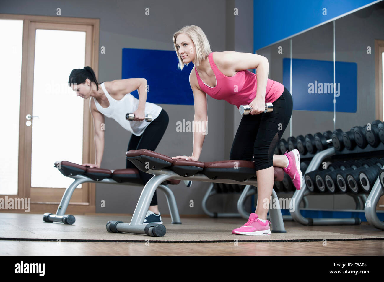 In gym two people doing hi-res stock photography and images - Alamy