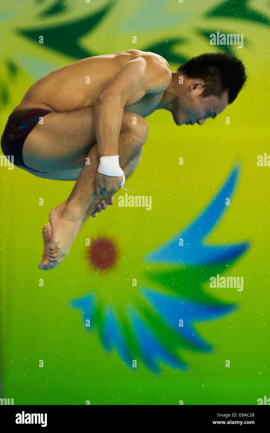 Incheon, South Korea. 3rd Oct, 2014. Qiu Bo of China competes during ...