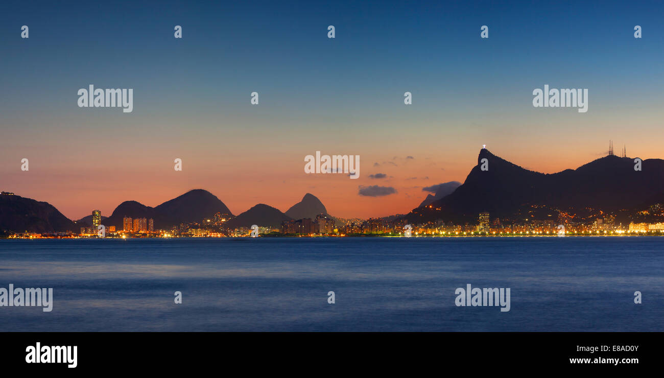Rio statue sunset hi-res stock photography and images - Alamy