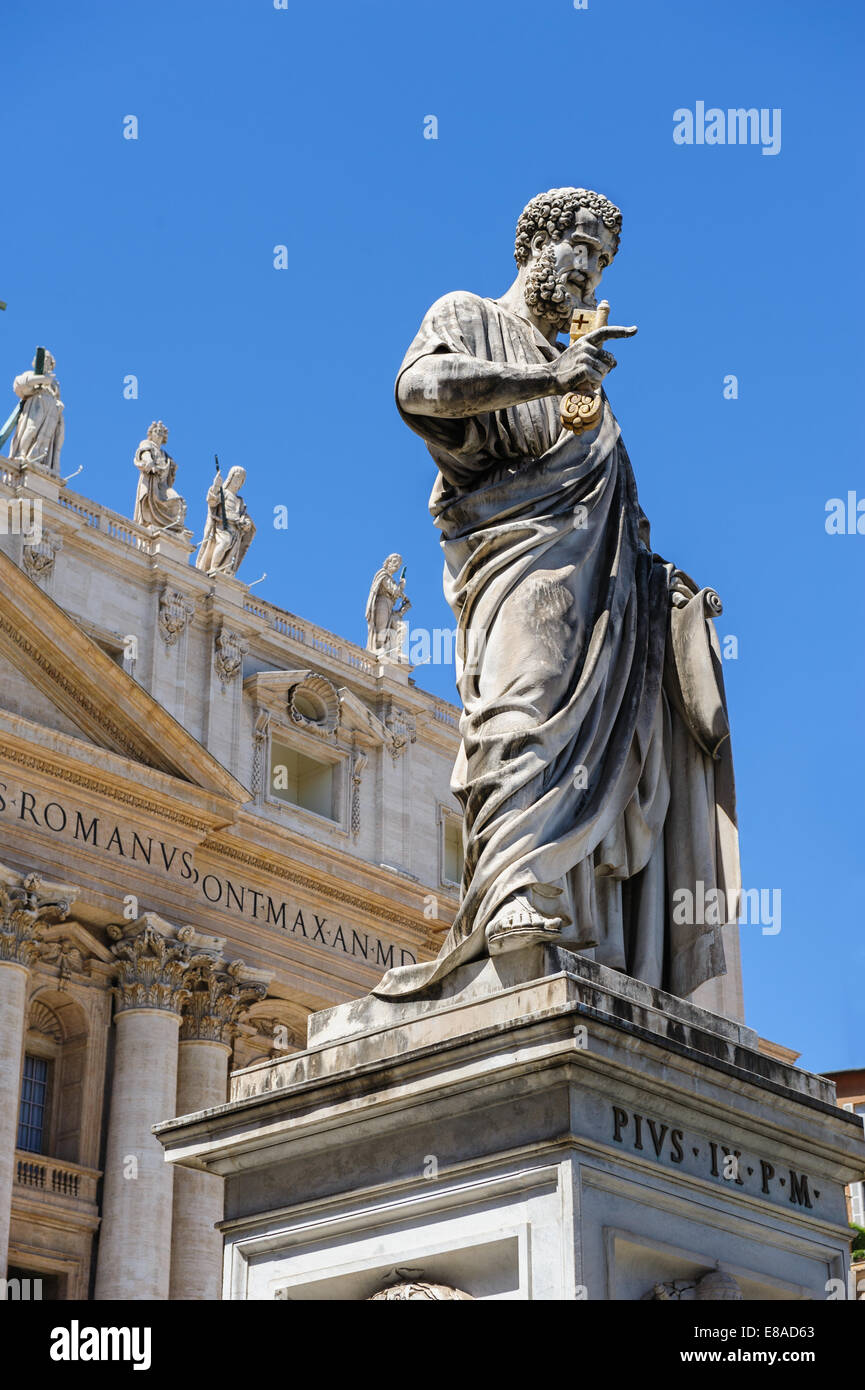 Saint peter the first pope hi-res stock photography and images - Alamy