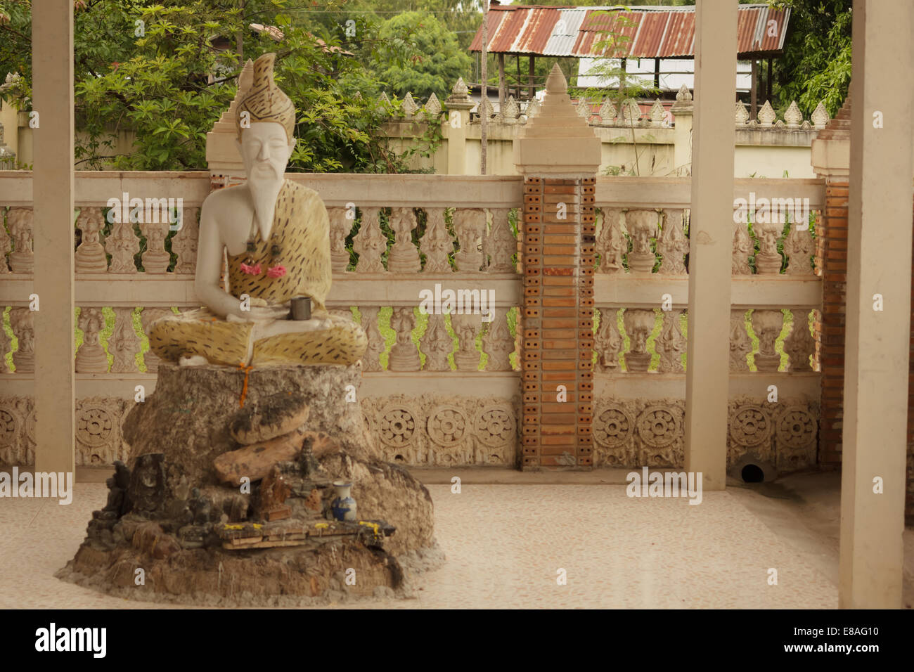 India hermit hi-res stock photography and images - Alamy