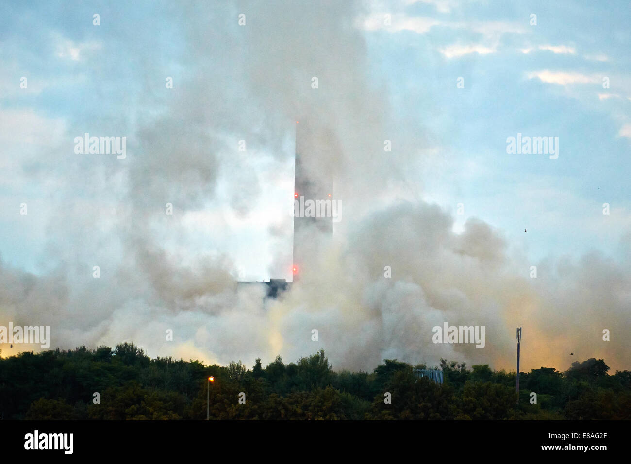 Didcot power station explosion hi-res stock photography and images - Alamy