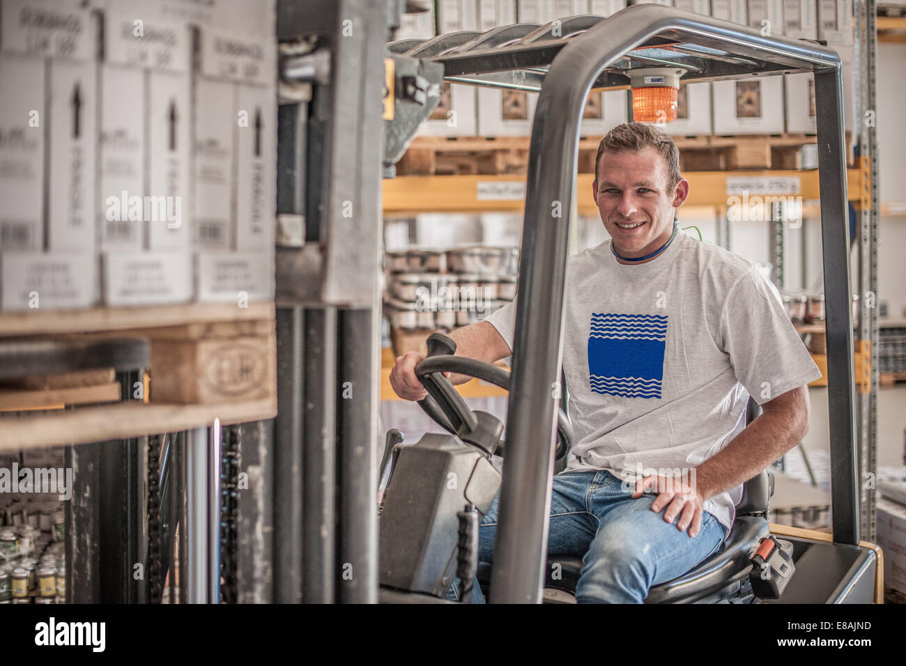 Forklift driver warehouse hi-res stock photography and images - Alamy
