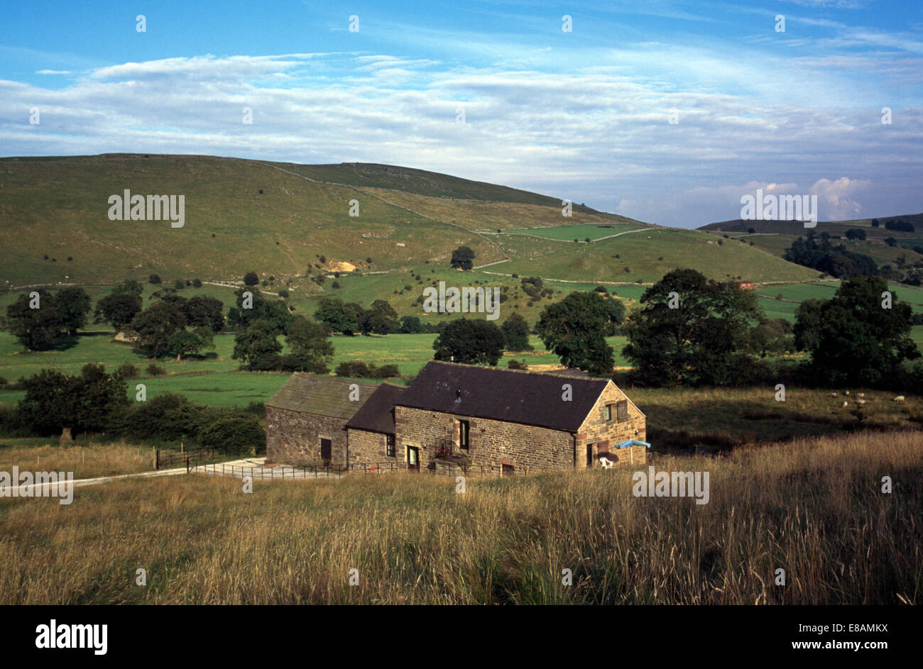 Traditional barn conversion in the Yorkshire Dales Stock Photo - Alamy