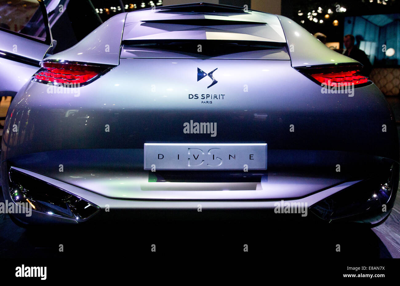 Citroen ds 19 paris hi-res stock photography and images - Alamy