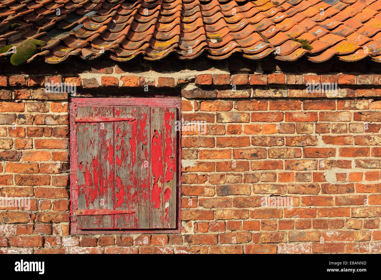 Pan tile roof hi-res stock photography and images - Alamy