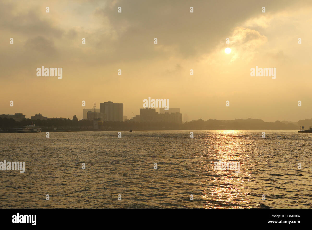 Rotterdam maas the netherlands waterway hi-res stock photography and ...