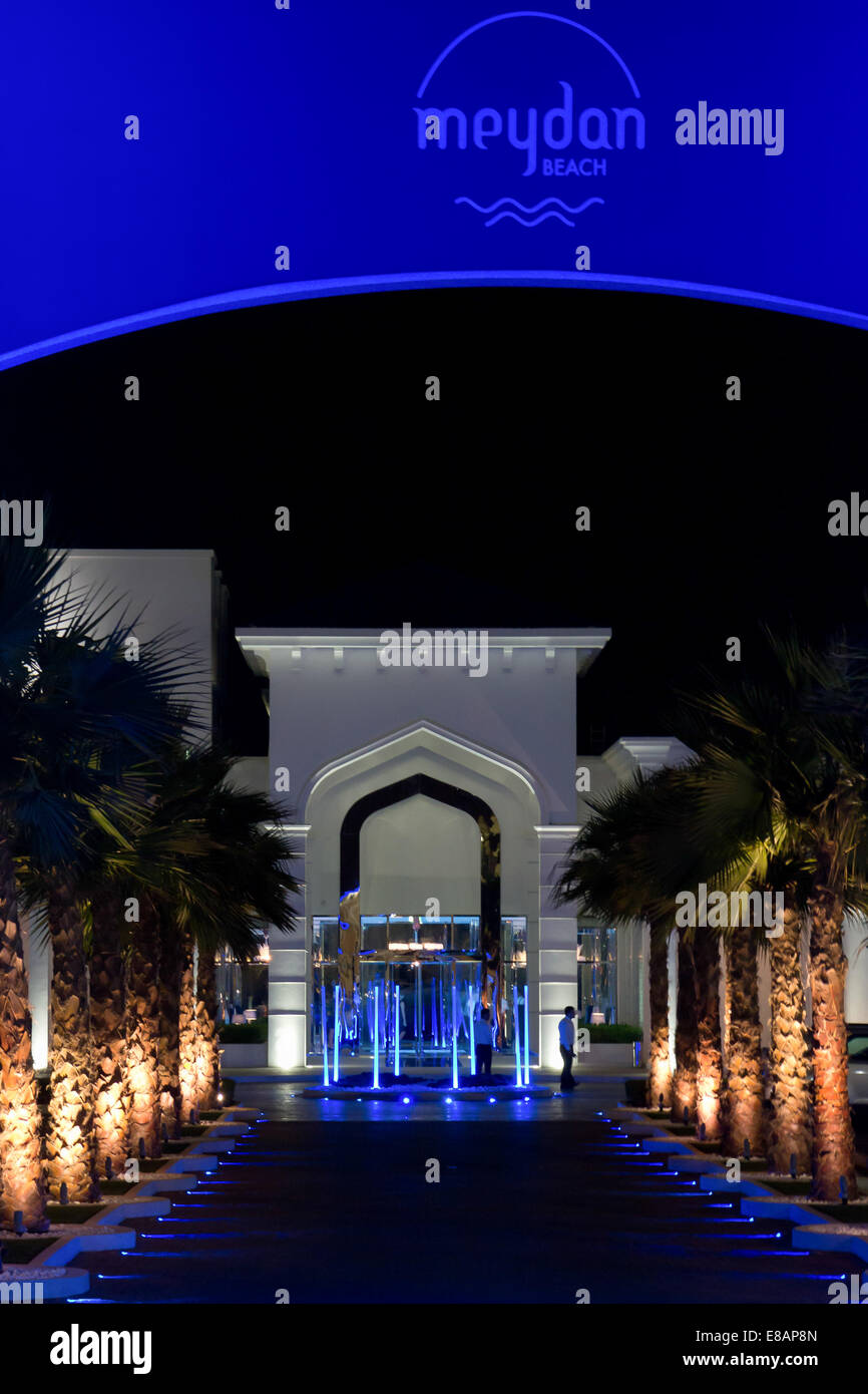 Entrance gate resort hi-res stock photography and images - Alamy