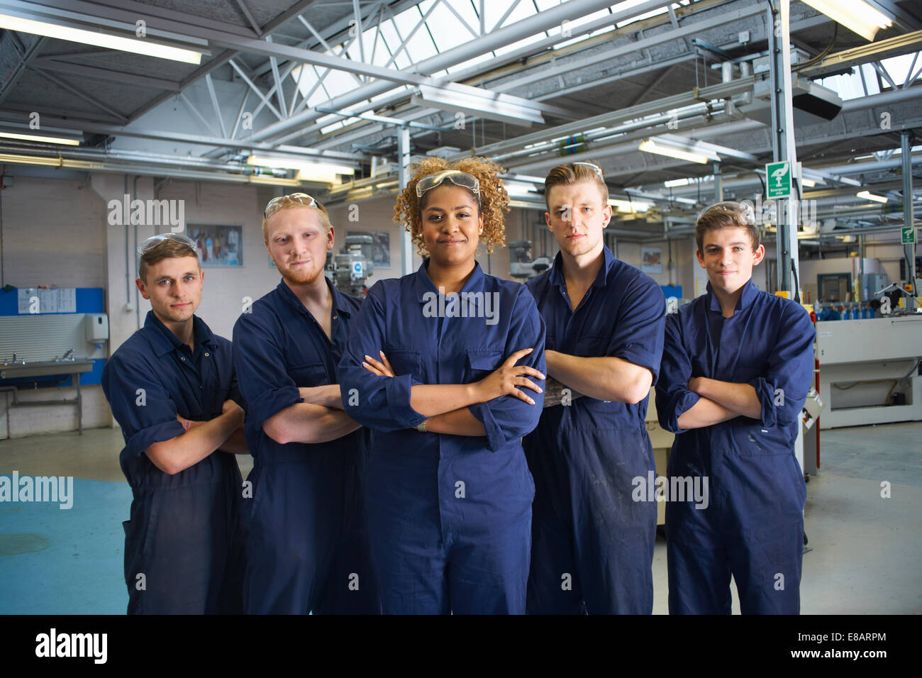 Workshop group hi-res stock photography and images - Alamy