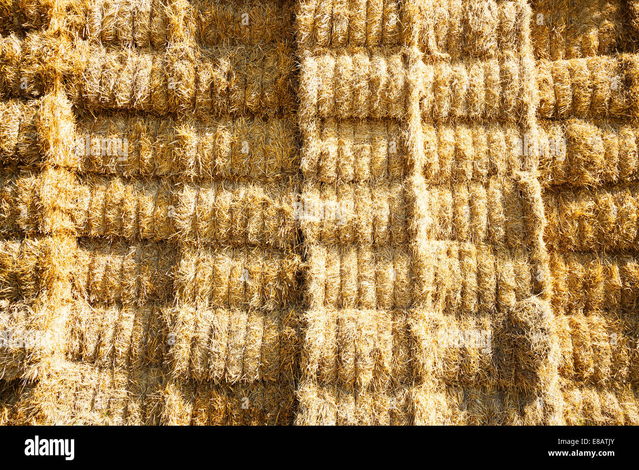 Straw bale texture hi-res stock photography and images - Alamy