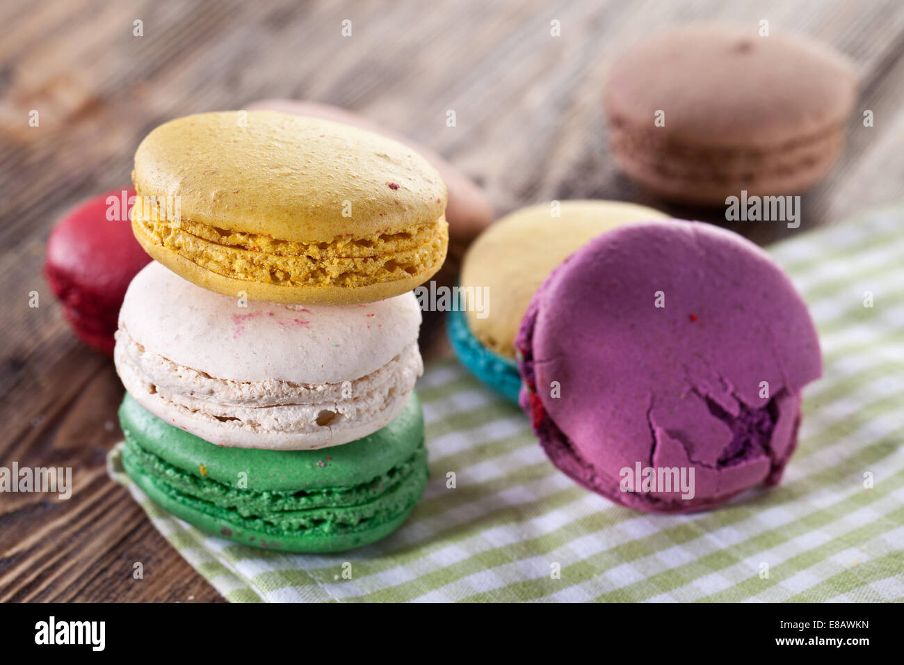 Biscuit macaroon macaron biscuits hi-res stock photography and images ...