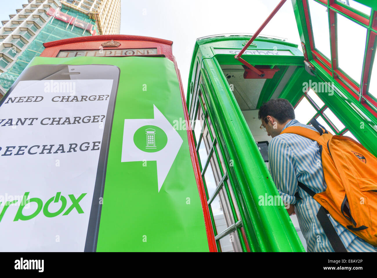 Solarbox green telephone boxes hi-res stock photography and images - Alamy