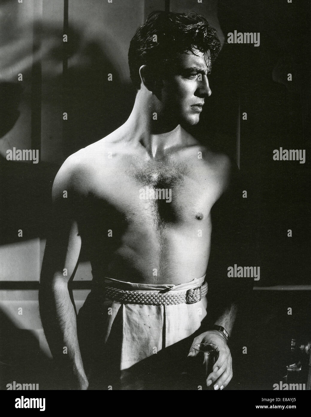 ROBERT TAYLOR (1911-1969) US film actor about 1935 Stock Photo - Alamy