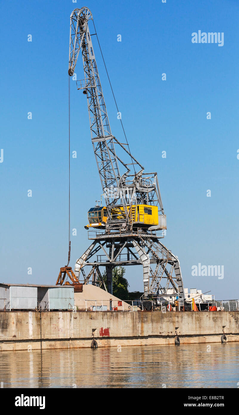 Harbor crane hi-res stock photography and images - Alamy