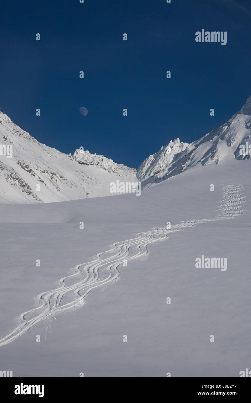 Adamant mountain hi-res stock photography and images - Alamy