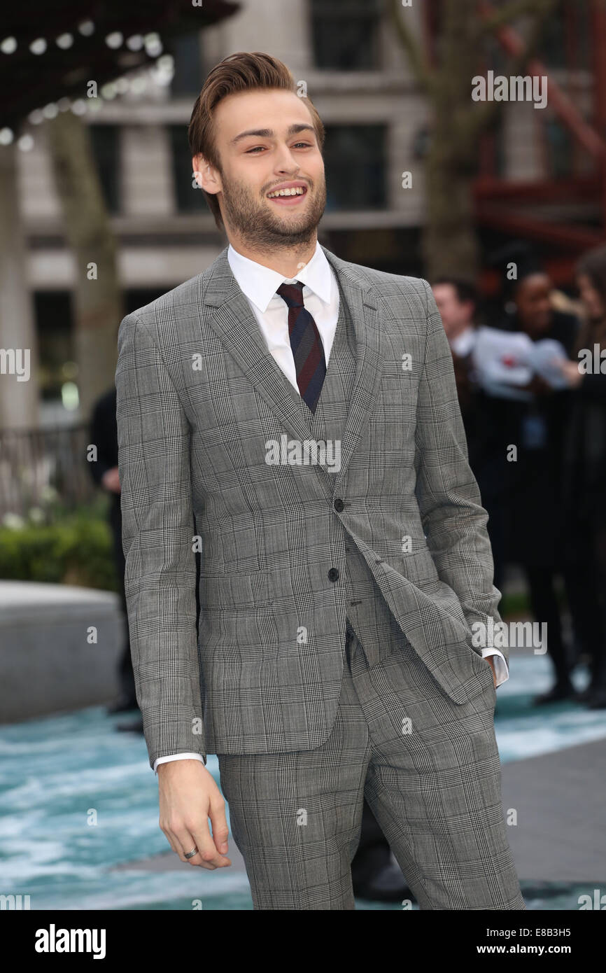 U.K. premiere of 'Noah' held at the Odeon Leicester Square - Arrivals ...