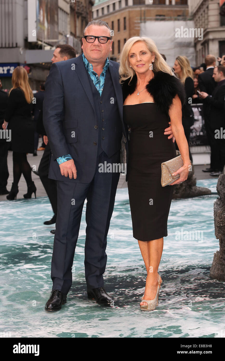 Ray winstone with his wife elaine winstone hi-res stock photography and ...