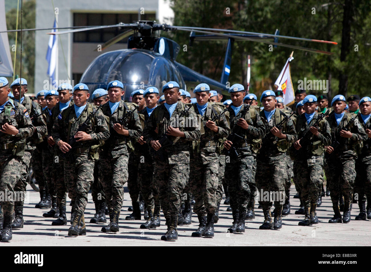 Mateo, Honduras. 3rd Oct, 2014. Soldiers take part in a commemoration ...