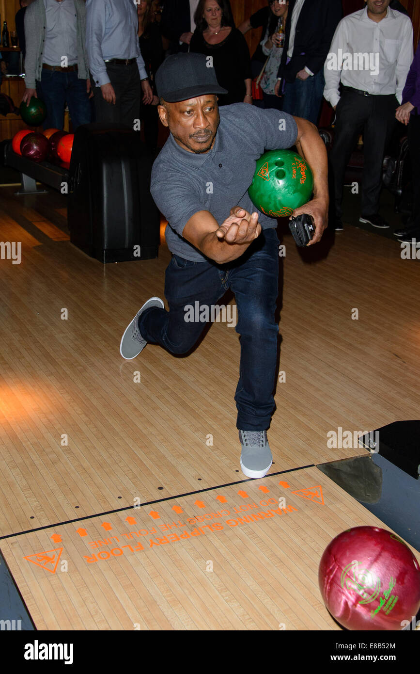 Celebrity Lanes Bowling 60 Photos - Moonagedaydream.film