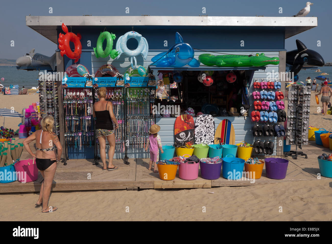 Seaside gift shop hi-res stock photography and images - Alamy