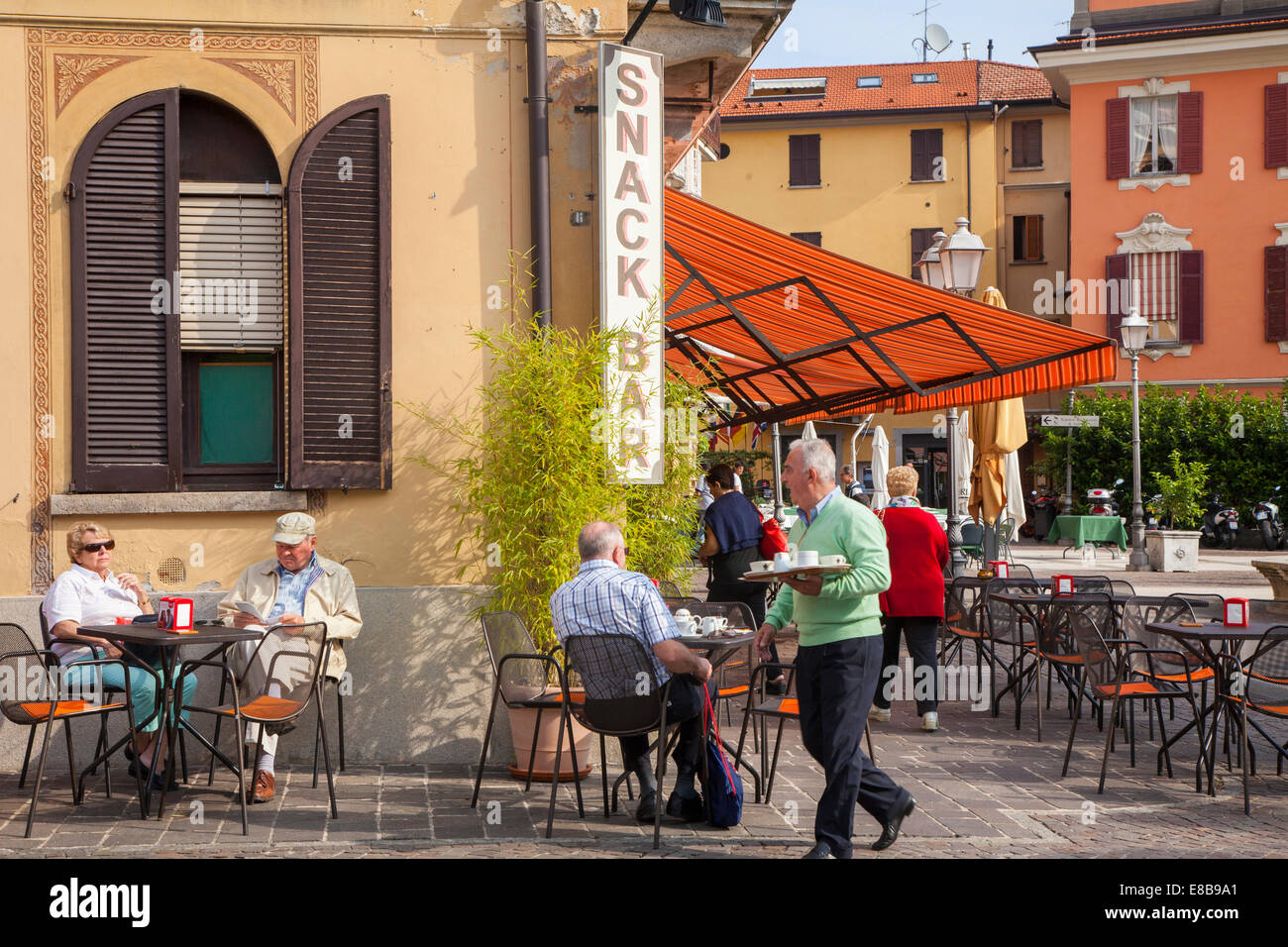 Cafe coffee lake como hi-res stock photography and images - Alamy