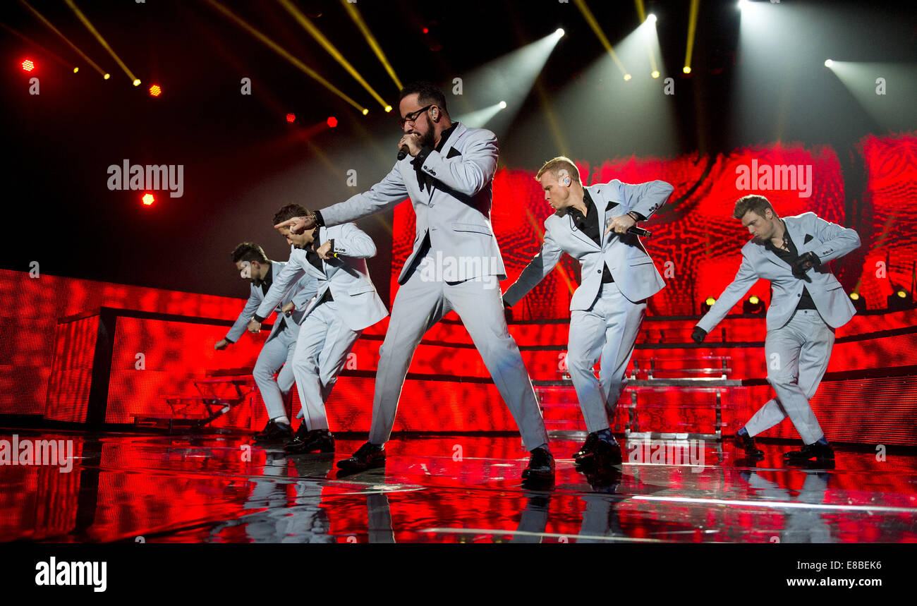 The backstreet boys performing hi-res stock photography and images - Alamy