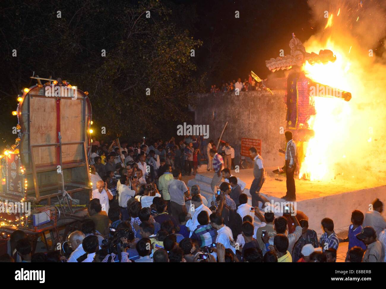 Ravan dahan hi-res stock photography and images - Alamy