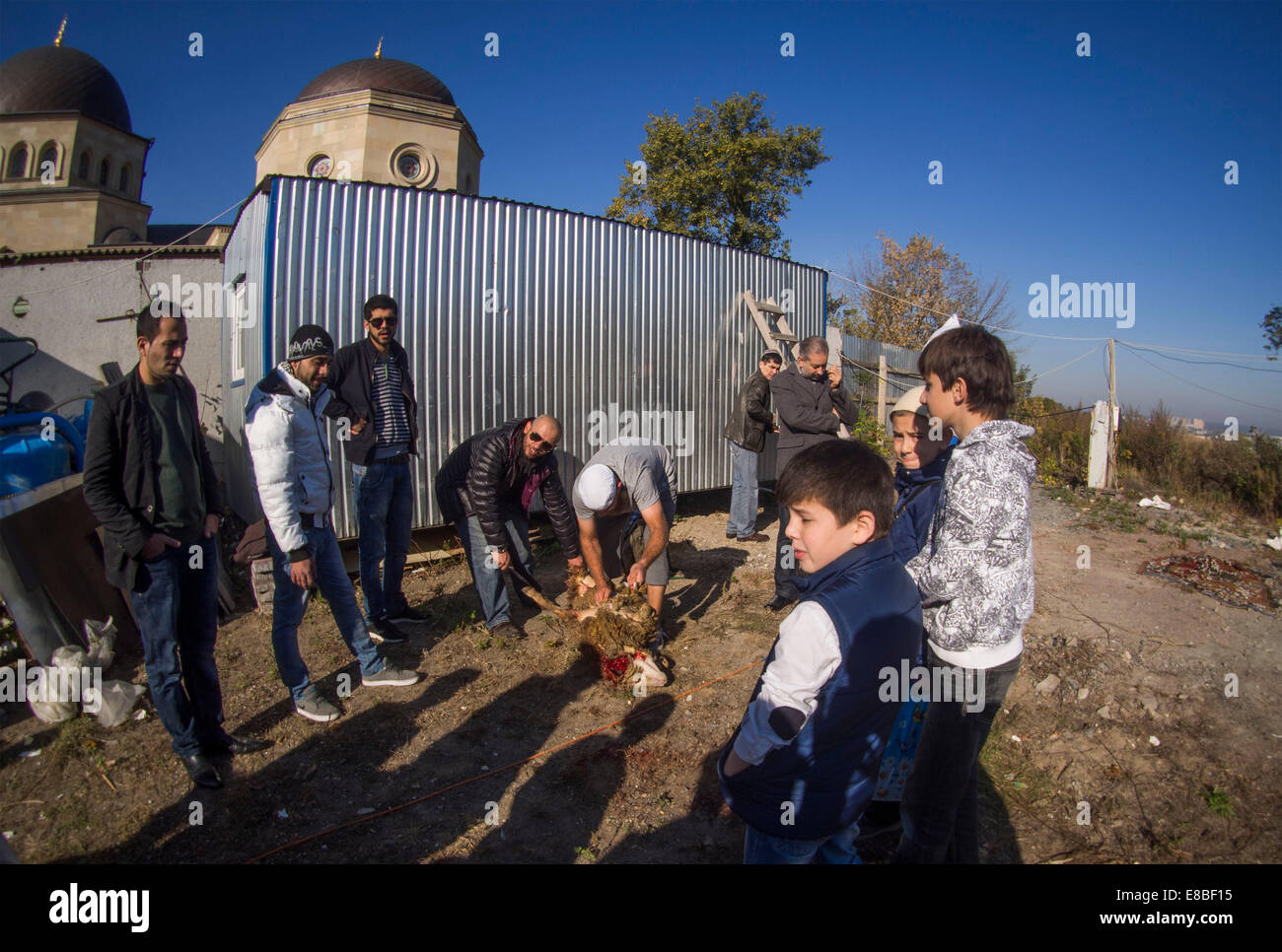 Kiev, Ukraine. 4th October, 2014. Muslims celebrate major Islamic ...