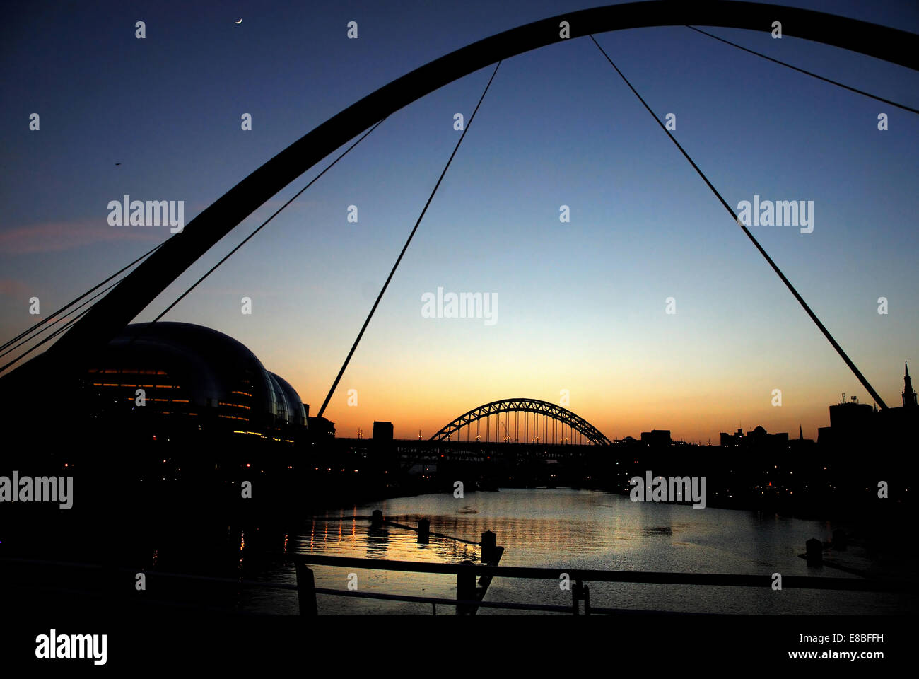 River Tyne sunset, Newcastle/Gateshead Stock Photo - Alamy