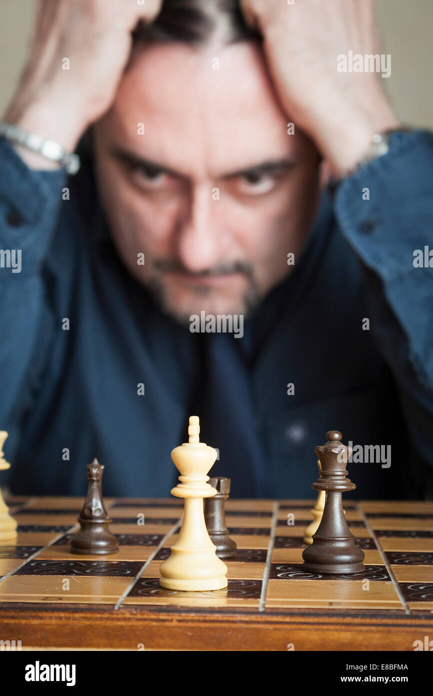 Chess checkmate hi-res stock photography and images - Alamy