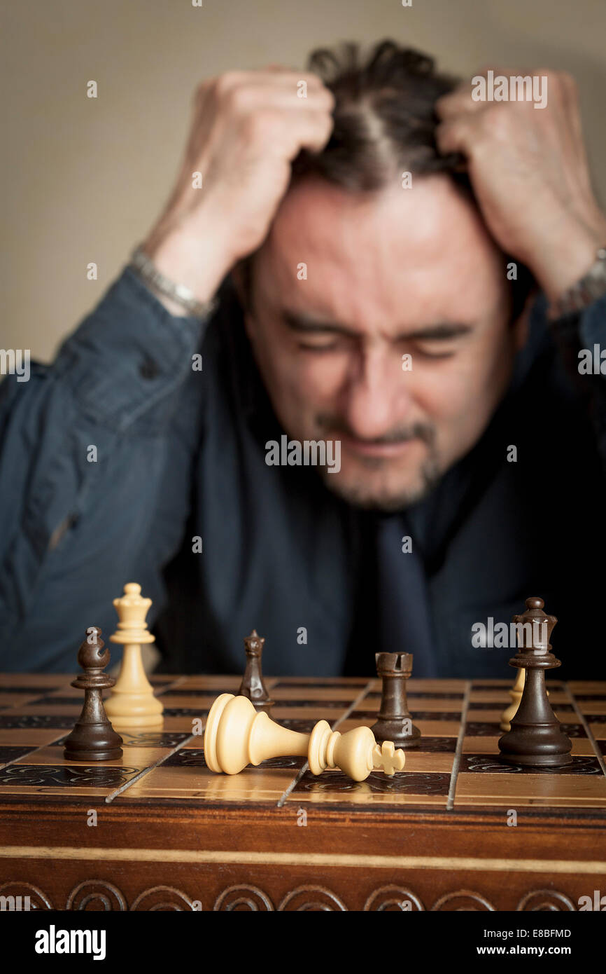 Chess checkmate hi-res stock photography and images - Alamy