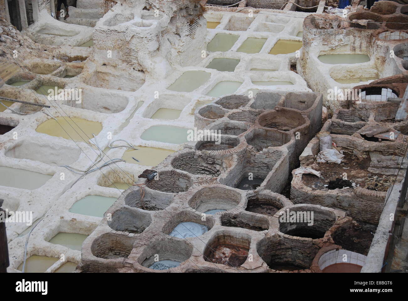 Pots of dye hi-res stock photography and images - Alamy
