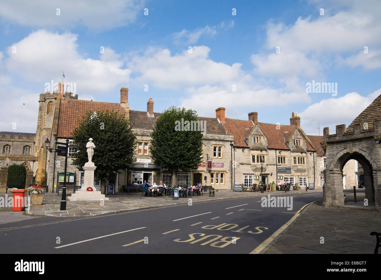 Somerton a small town in somerset England UK the square Stock Photo - Alamy
