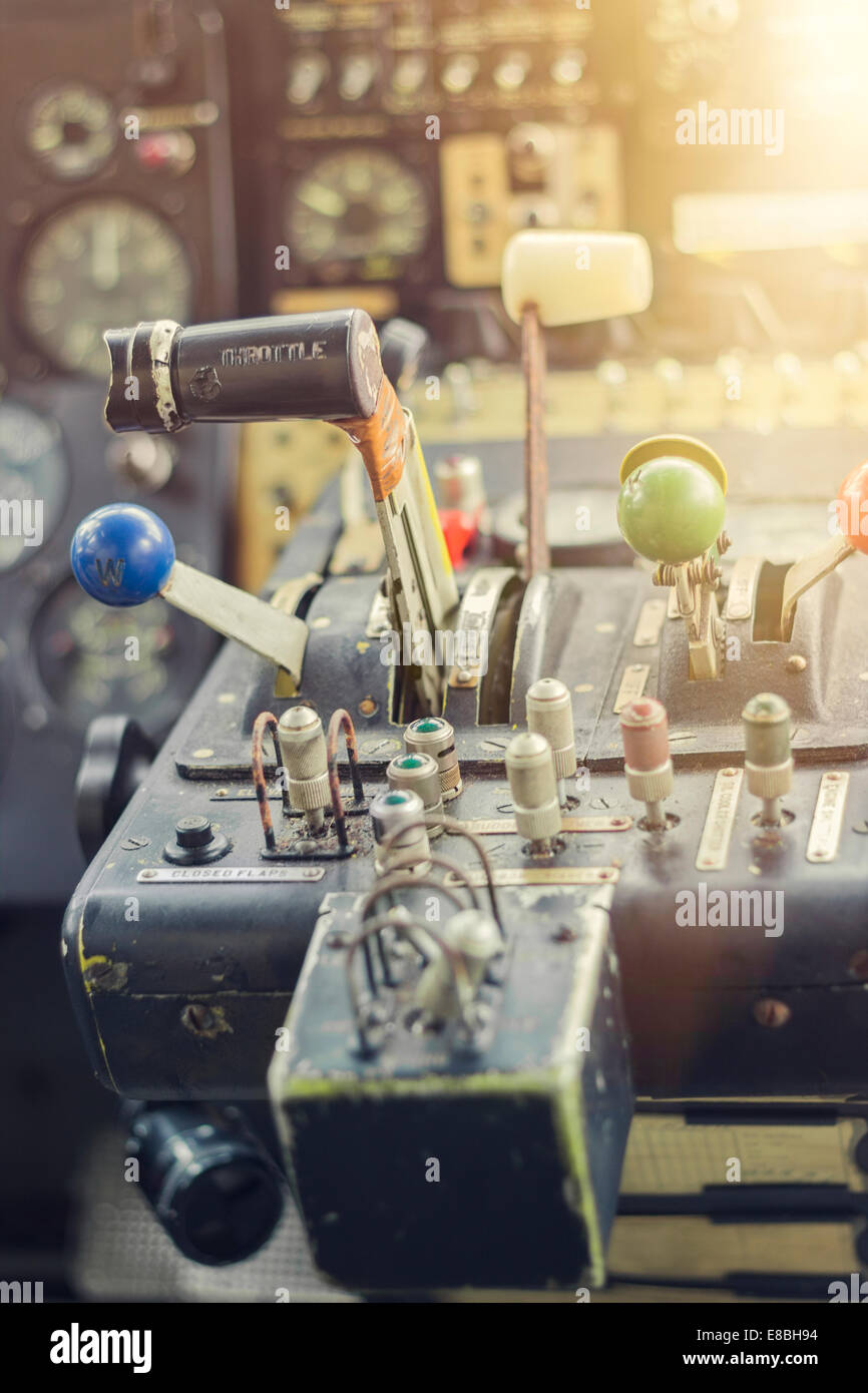 Aircraft yoke hi-res stock photography and images - Alamy