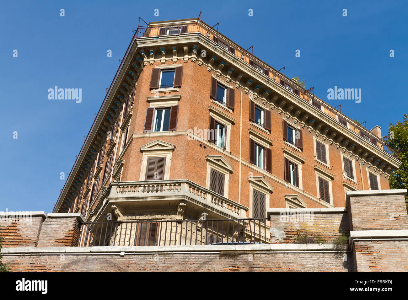 Old building rome hi-res stock photography and images - Alamy