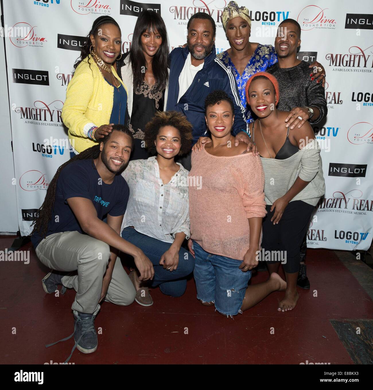 Celebs visit mighty real hi-res stock photography and images - Alamy