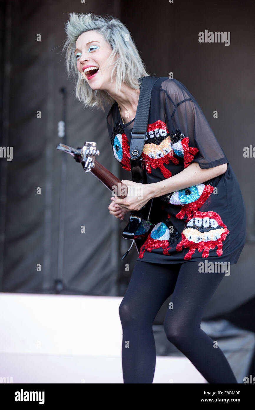 Austin, Texas, USA. 3rd Oct, 2014. Musician ANNIE CLARK (aka ST ...