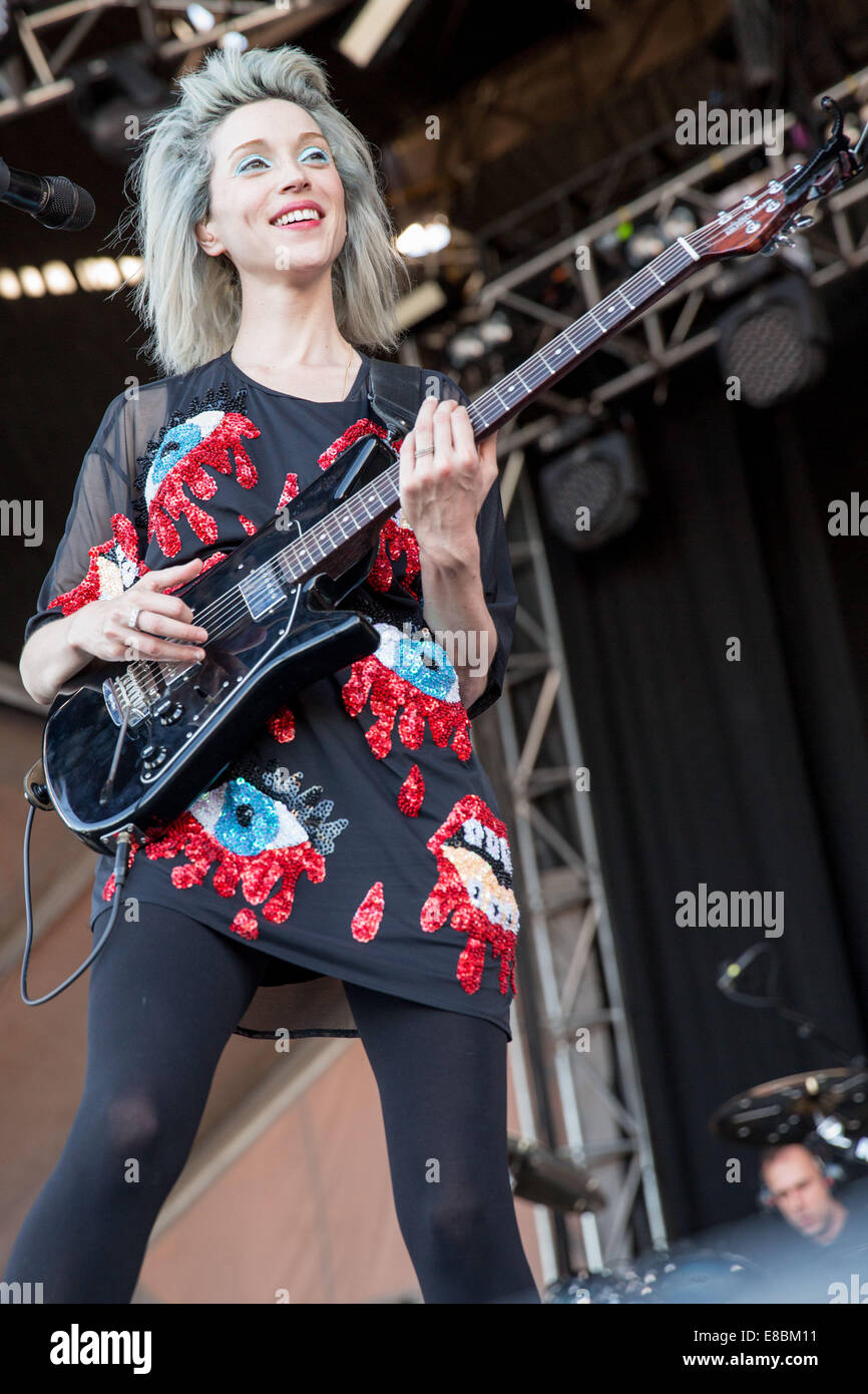 Austin, Texas, USA. 3rd Oct, 2014. Musician ANNIE CLARK (aka ST ...