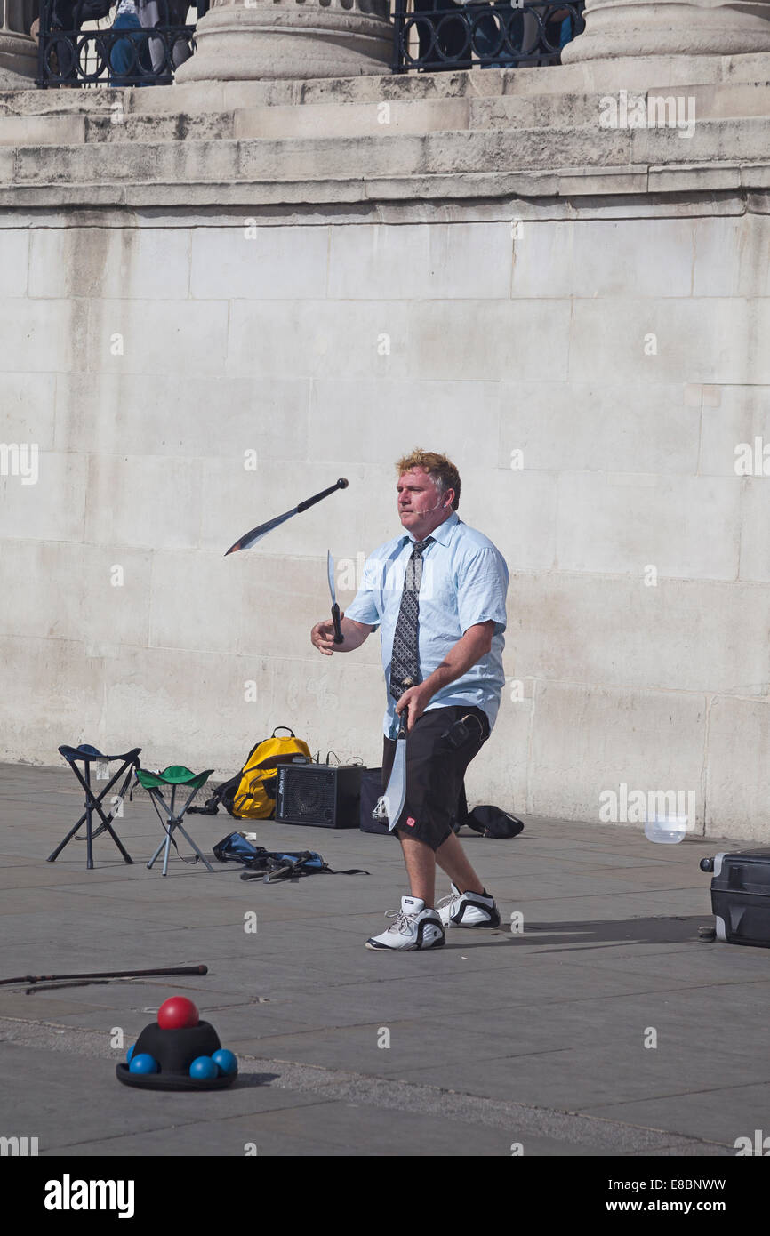 Knives juggler hi-res stock photography and images - Alamy