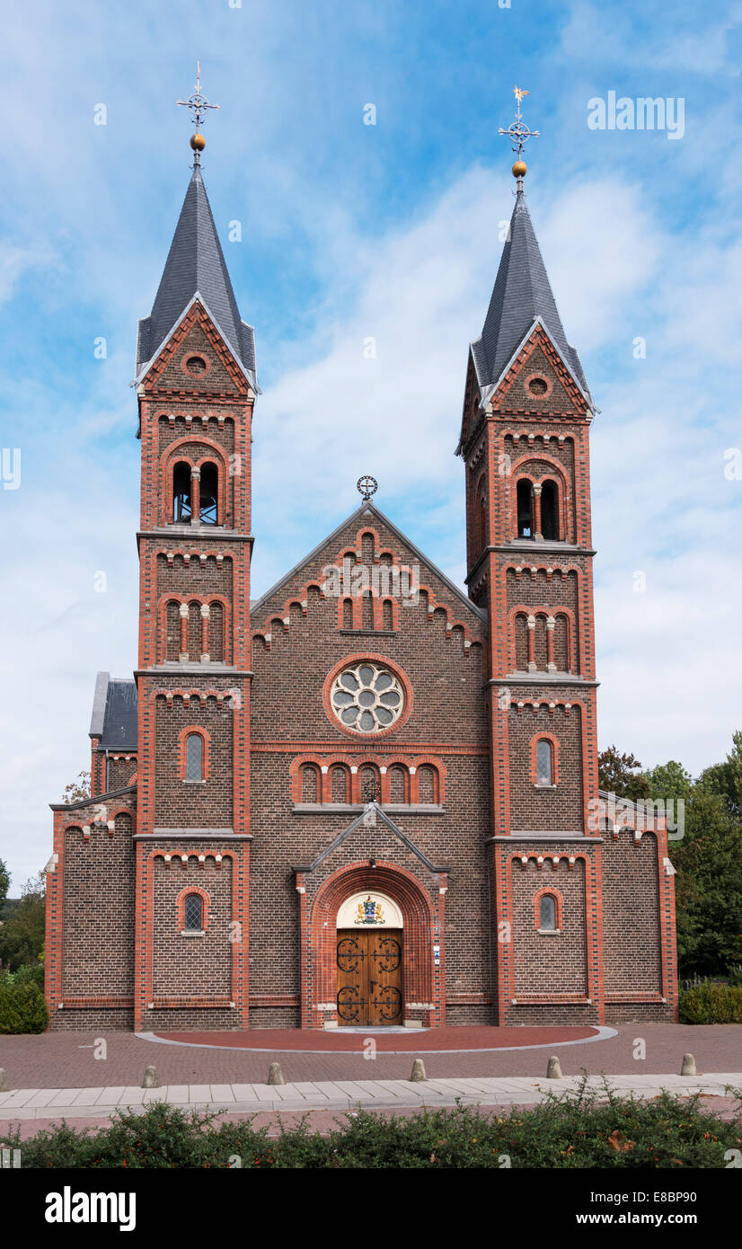 Catholic church towers hi-res stock photography and images - Alamy